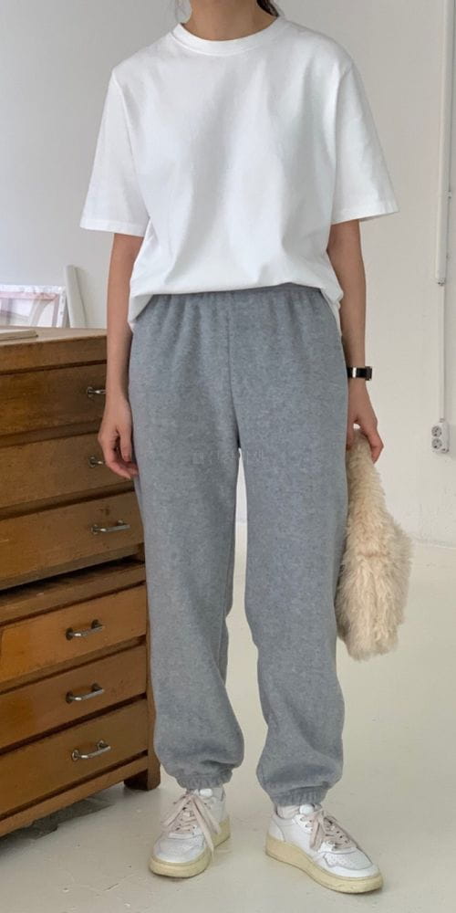 Creamy Jogger Pants - KKAMI – Korean Fashion Wholesale